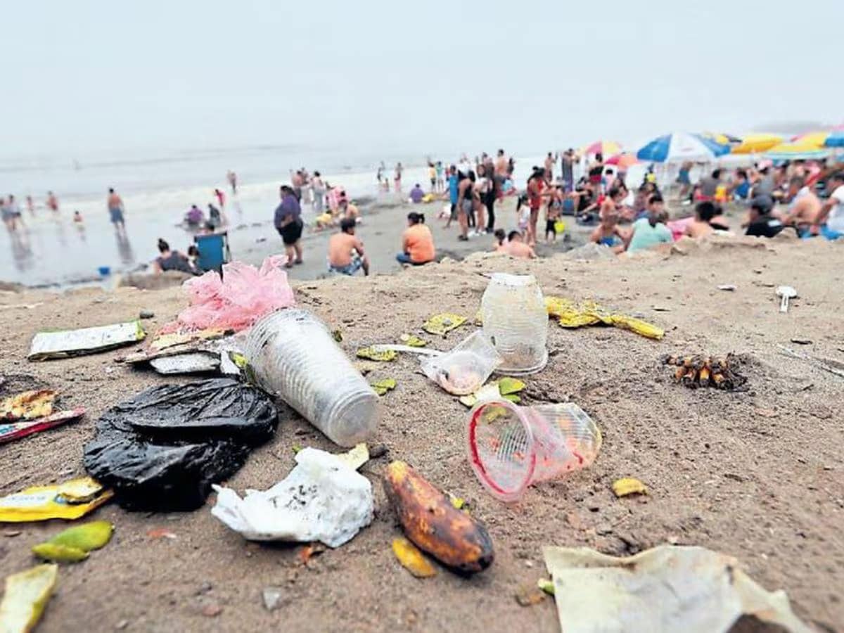 Costa Verde terminó repleta de basura tras celebración de Año Nuevo ...